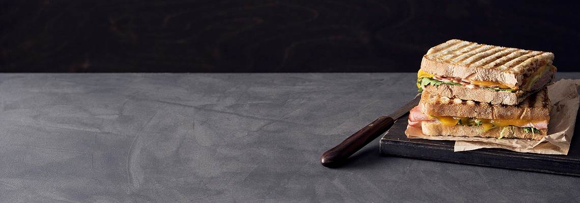 Levain Cheddar-kinkku toast | Lantmännen Unibake